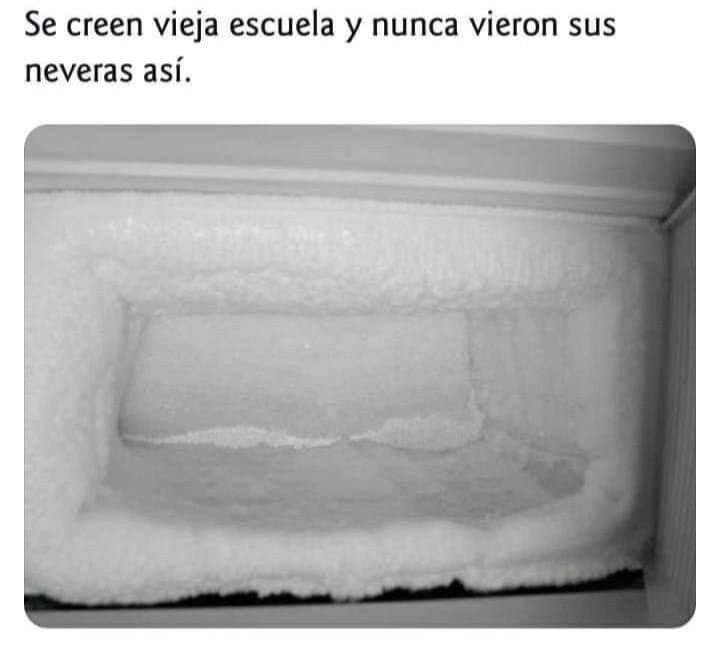 Y una coca de vidrio toda explotada ahí ...je - Meme by wolschaldo ...