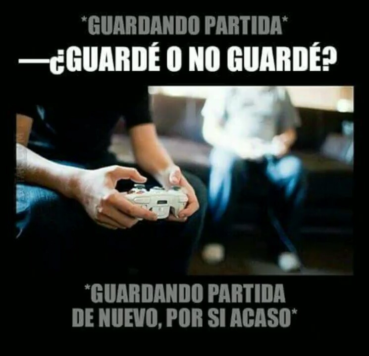 Guardando... - Meme by Los_Memes_De_Ale :) Memedroid