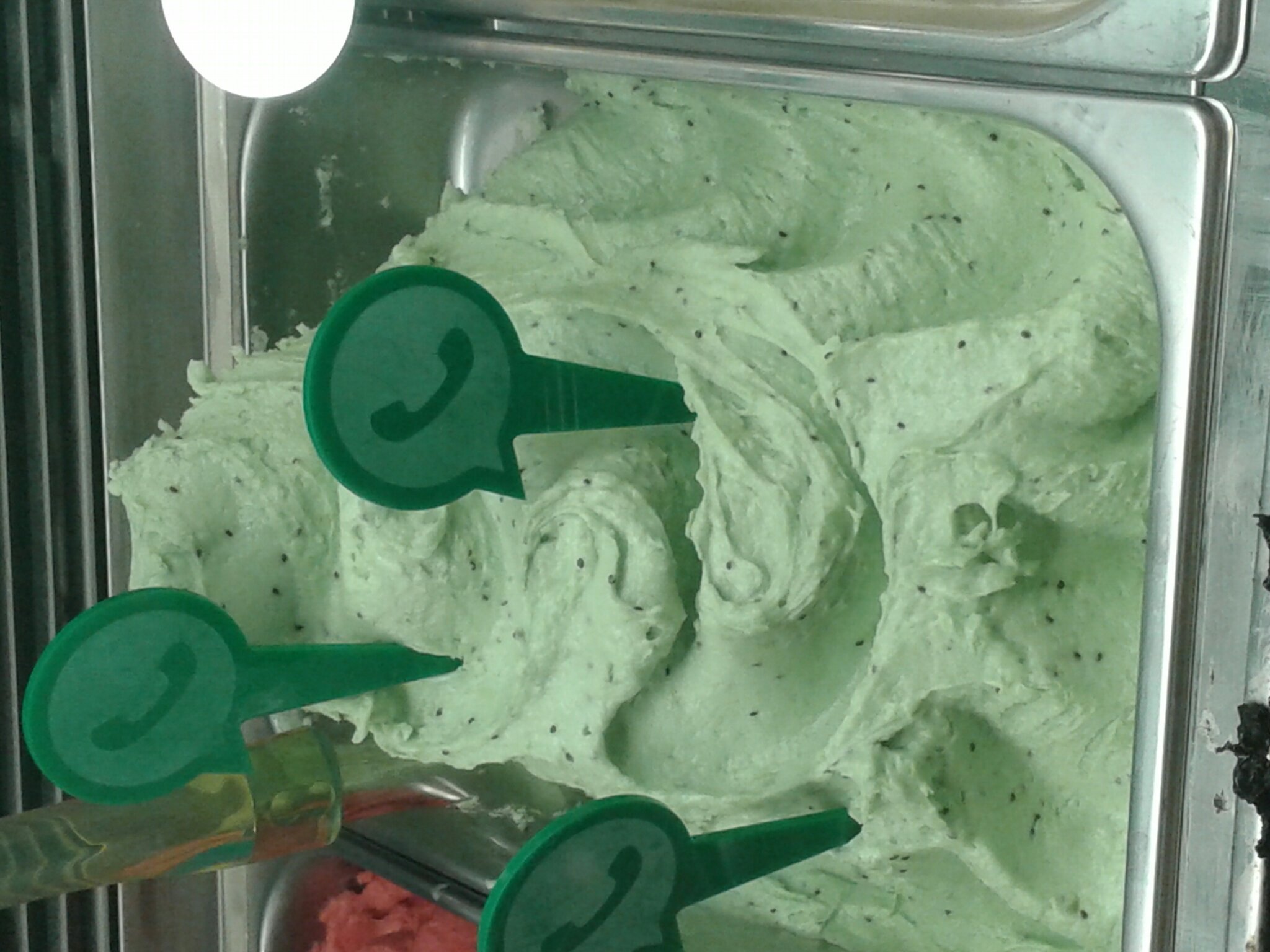 un poco de helado de whatsapp?? - Meme by Sarittah_ :) Memedroid