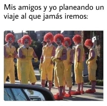 Los mejores memes de payasos como el 'Payaso aplicándose maquillaje'
